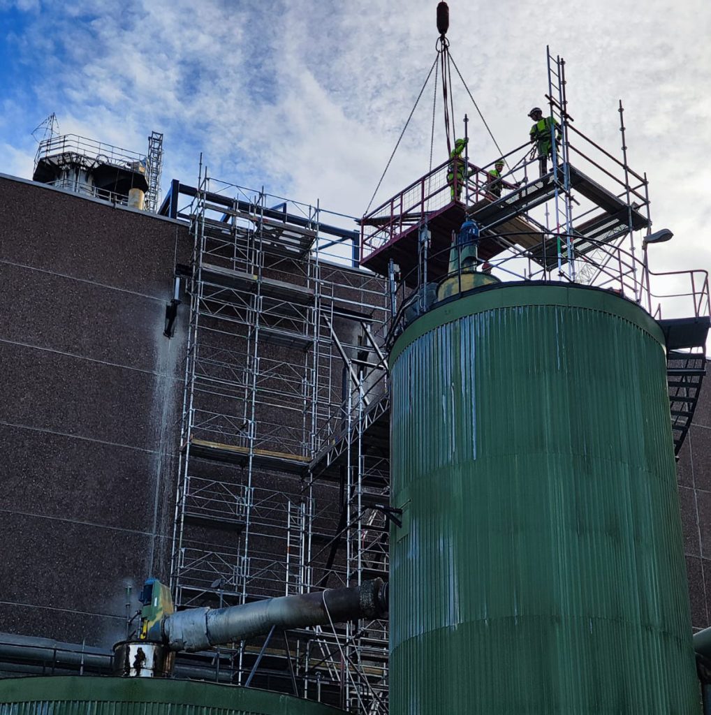 Scaffold assembly and dismantle in Munich | KuklaScaffolding.com
